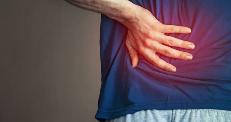 Middle Back Pain: Signs, Causes and Treatment