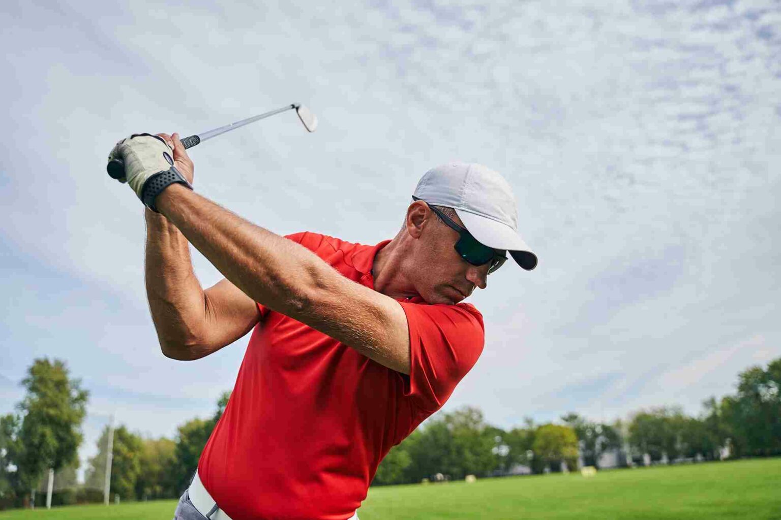 Golf Shoulder Pain: Causes, How To Relax, Warning Signs